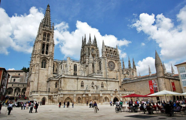 Admire the 10 Most Beautiful Gothic Cathedrals in Europe